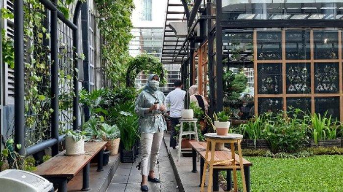 Menikmati Secangkir Kopi di Tengah Kota Jakarta dengan Suasana yang ...