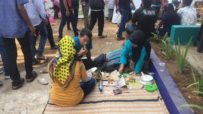 Mengenal Botram, Istilah Makan-makan Bersama Versi Orang Sunda ...