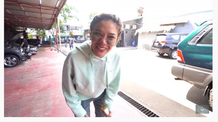 Mobil Disebut Mirip Mi Korea, Kakak Nikita Mirzani Respon Begini ke ...