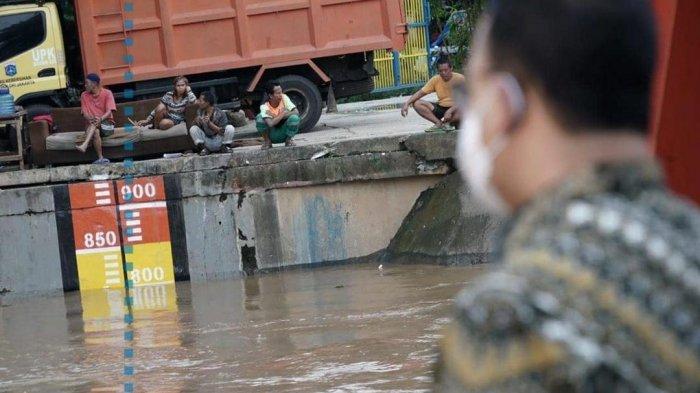 Pintu Air Manggarai Siaga 3, Waspada 10 Wilayah Ini Berpotensi Banjir - Tribunjakarta.com