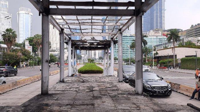 BERITA FOTO Penampakan Halte TransJakarta Bundaran HI Setelah Dibakar ...
