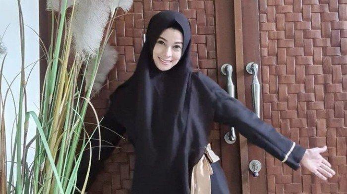 Masih Ingat Jihan Fahira Pemeran 'Tersanjung'? Kini Jadi Istri DPR RI, Penampilannya Makin Syari ...