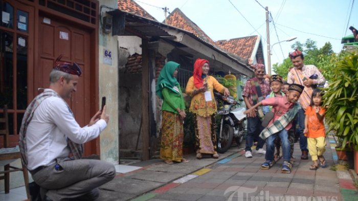 Melihat Kampung Lawas Maspati, Wisata Sejarah Sampai Oleh-oleh Herbal ...