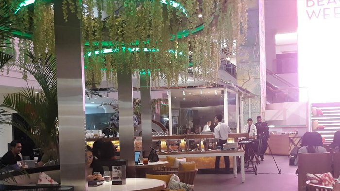 La Moda, Kafe Berkelas berkonsep Terbuka di Dalam Mall - Tribunjakarta.com