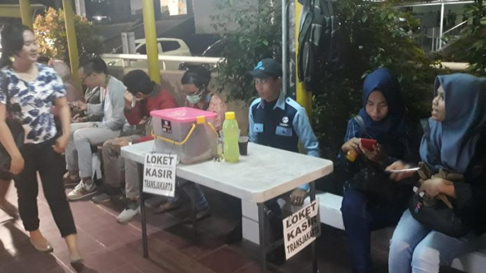 Imbas Pembangunan Proyek LRT, Halte Transjakarta di Kuningan Dipindah ...