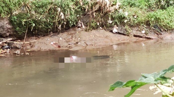 Sosok Mayat Laki-laki Ditemukan Mengambang di Aliran Kali Ciliwung Kota ...
