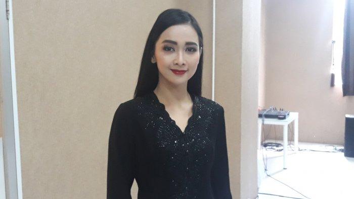 Cerita Mala, Model Asal Bekasi yang Rintis Karier dari Nol hingga Jadi ...