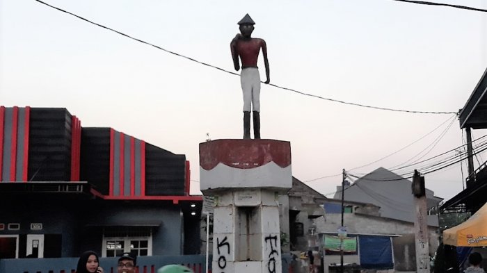 Menengok Asal Mula Patung Tugu Tani di Kelurahan Sukatani Depok ...