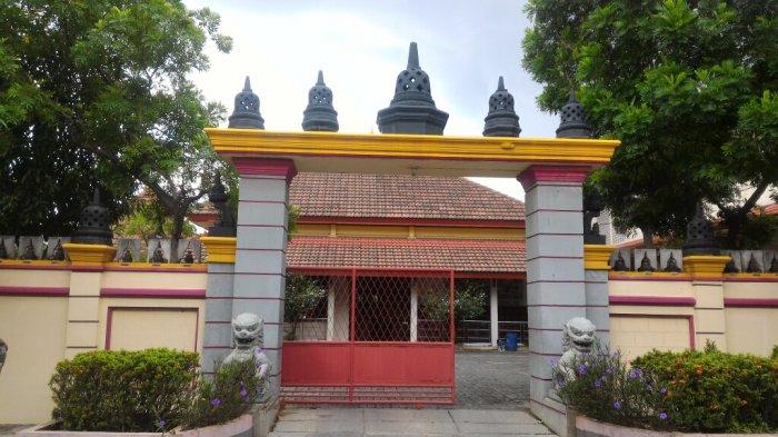 Menengok Vihara Dharma Jaya Segitiga Senen di Jakarta Utara ...