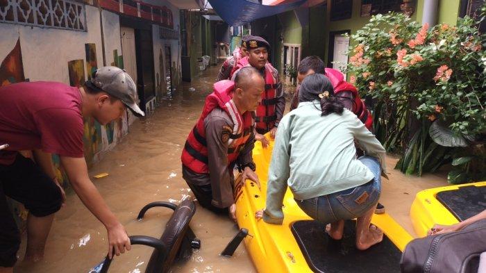 BPBD DKI Jakarta : Banjir di 68 RT Sudah Surut Sore Ini - Tribunjakarta.com