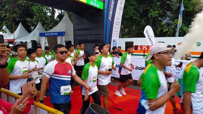 Hobi Trail Run dan Marathon, Wisatawan Lari Asal Jakarta Ini Ikut ...