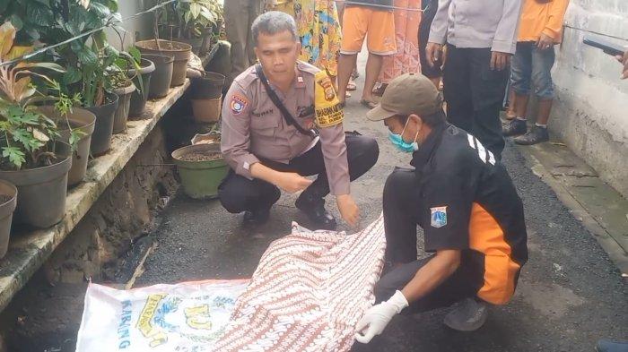 Kaget! Petugas Kebersihan Mengira Jeroan Sapi Ternyata Jasad Bayi Perempuan di Duren Sawit ...