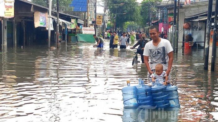 Pagi Ini, Warga Jakarta Disambut Banjir di 8 Ruas Jalan, Ketinggian Air Capai 25 Cm ...