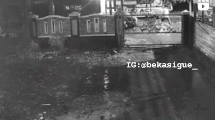 Terekam CCTV: Duel Tukang Roti Lawan Komplotan Begal di Jalan Mandor ...