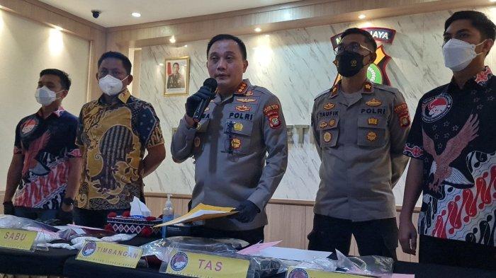 Polres Jakarta Barat Ciduk 2 Pengedar Narkoba, Barang Bukti Diambil dari 3 Lokasi Berbeda ...