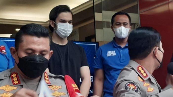 Tertangkap Pakai Ganja, Artis Rizky Nazar Resmi Ditetapkan sebagai ...