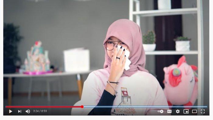 Sambil Menangis, Seleb TikTok Juy Putri Ungkap Alasan Gelar Pesta Ultah yang Berujung Denda PPKM ...
