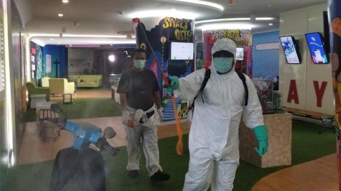 Gedung Pusat Pemerintahan Kota Tangerang Disemprot Cairan Disinfektan ...