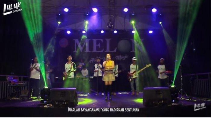 Lirik dan Chord Lagu Semua Berlalu - Farel Alfara, Viral di TikTok Yang ...