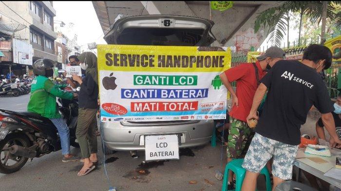 Jasa Service Hp di ITC Roxy Mas Pindah ke Jalan, Toko Ditutup Selama ...