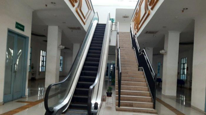 Hari Pertama PSBB Diterapkan, Belum Ada Pembeli Tiket di Terminal ...