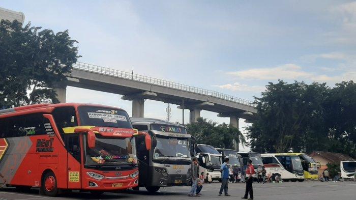 Sejumlah Karyawan PO Bus di Terminal Kampung Rambutan Belum Tahu Ada ...