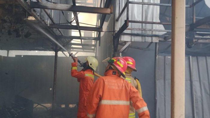 Bedeng Karyawan PT APG Terbakar, Kerugian Ditaksir Rp 250 juta ...