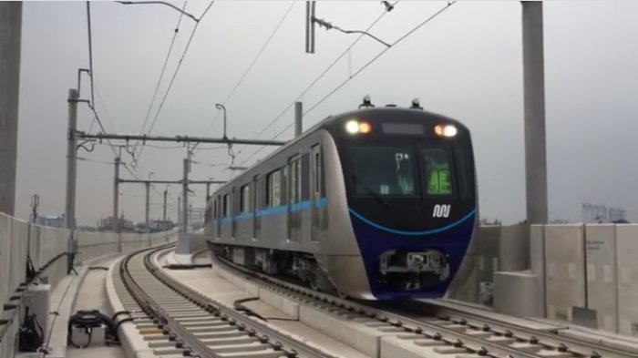 Permudah Pembayaran Tiket, PT MRT Jakarta Segera Luncurkan Sistem QR ...
