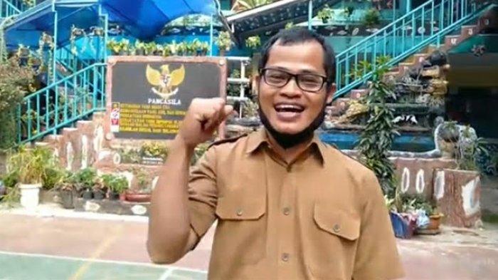 Pengenalan Lingkungan Sekolah di Tangsel, Guru Ngevlog, Siswa Buat Video Data Diri ...
