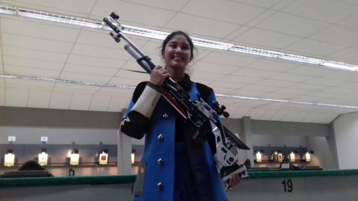 Mengenal Fungsi Jaket Atlet Tembak yang Digunakan Vidya Rafika ...