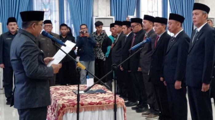 Agus Sanusi Dilantik Jadi Asisten III Setda Tanjab Barat, Posisi Sekda Kosong - Tribunjambi.com