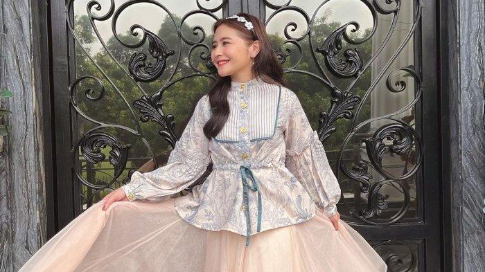 Sosok Ini Tak Percaya Prilly Latuconsina Masak Makanan Lebaran, Sang ...