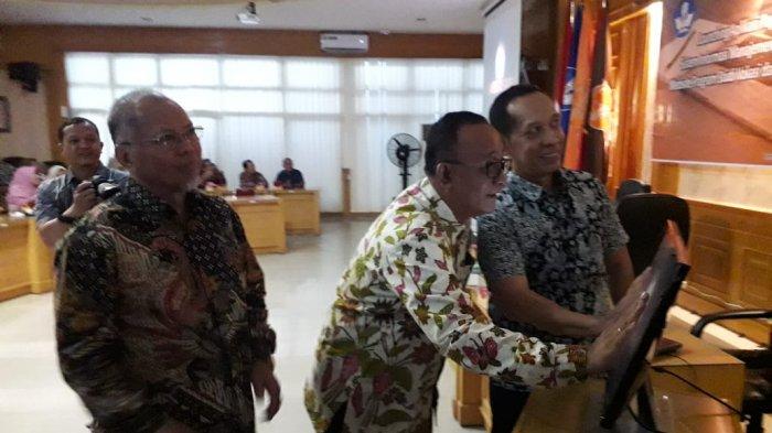 Rektor UNJA Launching Aplikasi Papperless Office, SIMPEG, Website dan ...