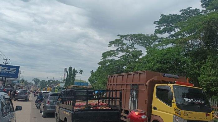 Dua Truk Batubara Rusak Sebabkan Kemacetan Panjang di Jalan Lintas Sumatera, Jambi-Padang Macet ...