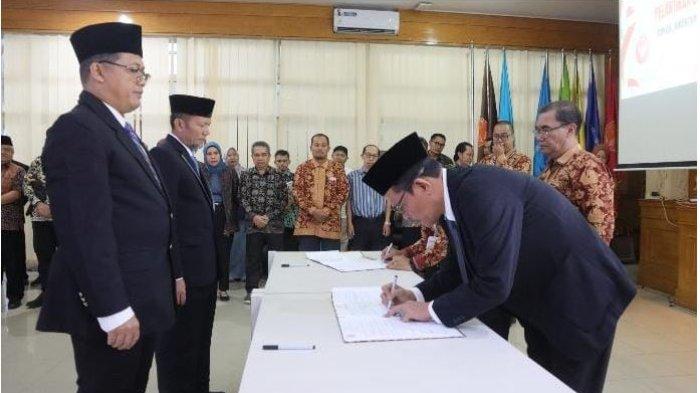 Rektor Unja Prof Helmi Lantik Pejabat di Lingkungan Universitas Jambi ...