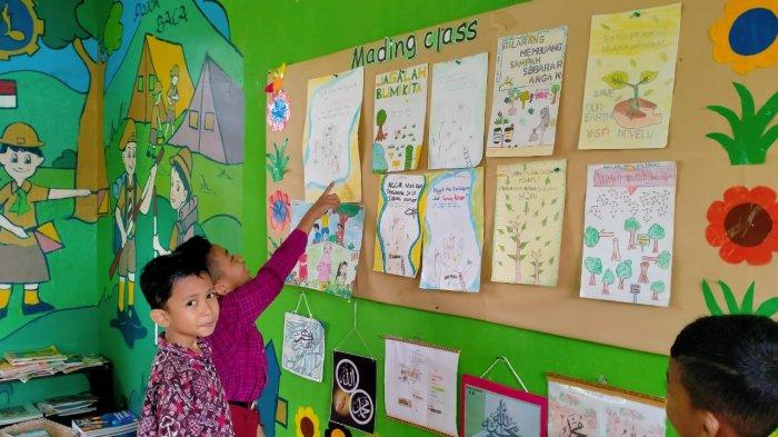 Setelah Budaya Baca, Kini Siswa Diajak Bikin Mading - Tribunjambi.com