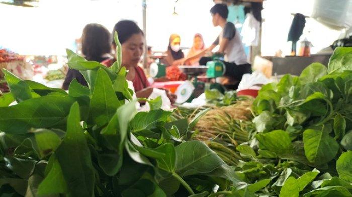 Sayuran Fluktuatif, Selada dan Bayam di Pasar Angso Duo Baru Kota Jambi ...