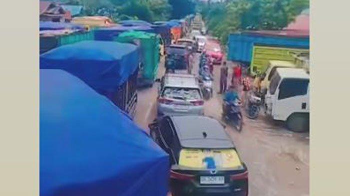 Macet, Pemprov Jambi Tutup Operasional Angkutan Batubara dari Sarolangun ke Pelabuhan di ...