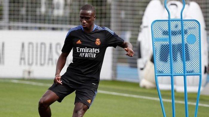 Manchester City dan Arsenal Bersaing Datangkan Ferland Mendy dari Real ...