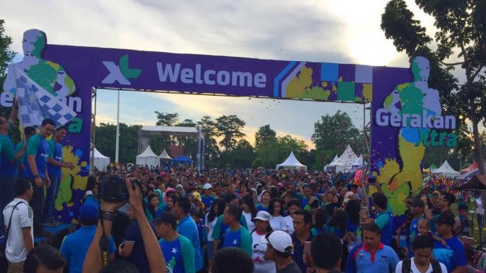 GALERI FOTO: Ribuan Peserta Jalan Sehat Padati Kantor Gubernur ...