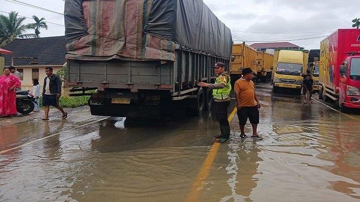 Alternatif Jalan Kampung Jadi Penyelamat saat Banjir di Jalan Lintas Timur Tanjabbar Jambi ...