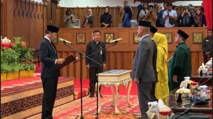 Edi Purwanto Ambil Sumpah dan Lantik Tiga PAW DPRD Jambi, Berikut Nama-namanya - Tribunjambi.com