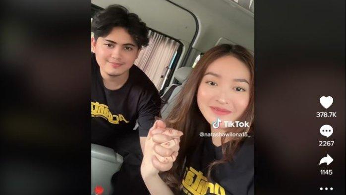 Video Aliando Syarief Genggam Erat Tangan Natasha Wilona di Dalam Mobil Disorot: Semoga Jodoh ...