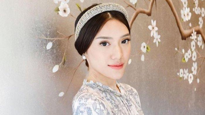 Profil dan Biodata Anissa Aziza, Istri Raditya Dika Trending di Twitter ...