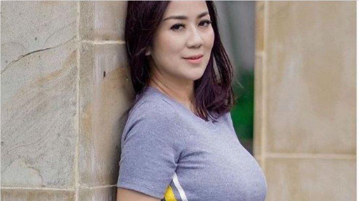 Tante Ernie Pemersatu Bangsa Depresi Usai Suami Selingkuh: Nggak Kuat! - Tribunjambi.com