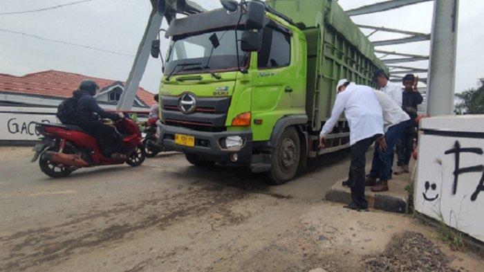 Jembatan Aurduri I Segera Diperbaiki Pasca Ditabrak Tongkang Batu Bara ...