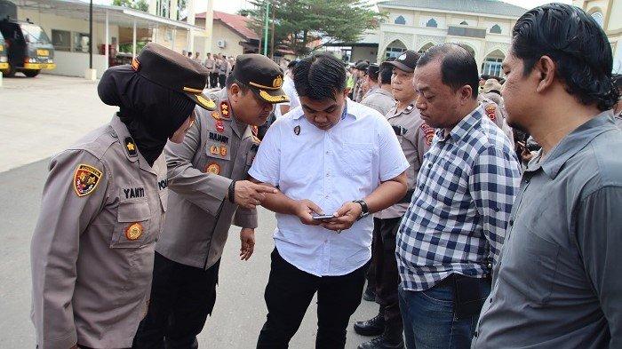 Polresta Jambi Razia Ponsel Anggota, Upaya Cegah Judi Online dari Internal, Ini Hasilnya ...