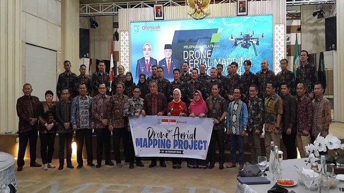 Pj Wali Kota Jambi Lepas Peserta Pelatihan ke Singapura: Implementasi Letter of Intent ...