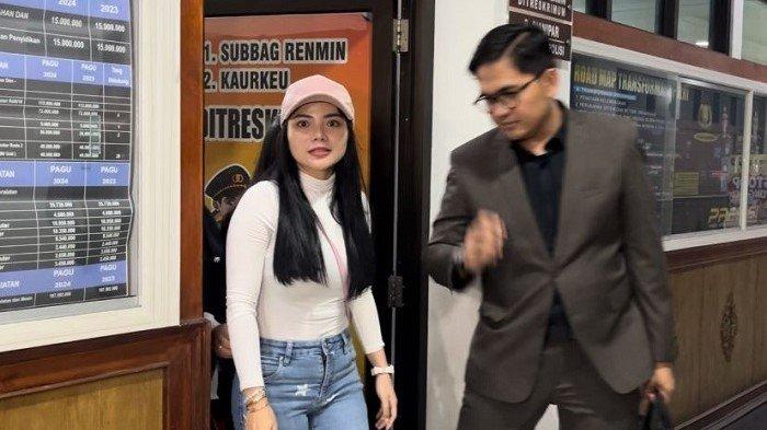 Pengakuan Dinar Candy Nyaris Gadaikan Sertifikat Rumah Ibunya Demi Ko ...