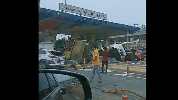 Video Kecelakaan Beruntun di Gerbang Tol Halim Utama Bekasi-Jakarta, Libatkan 5 Mobil ...